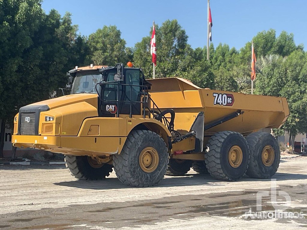 Prodaje se Caterpillar 740GC kiper na aukciji