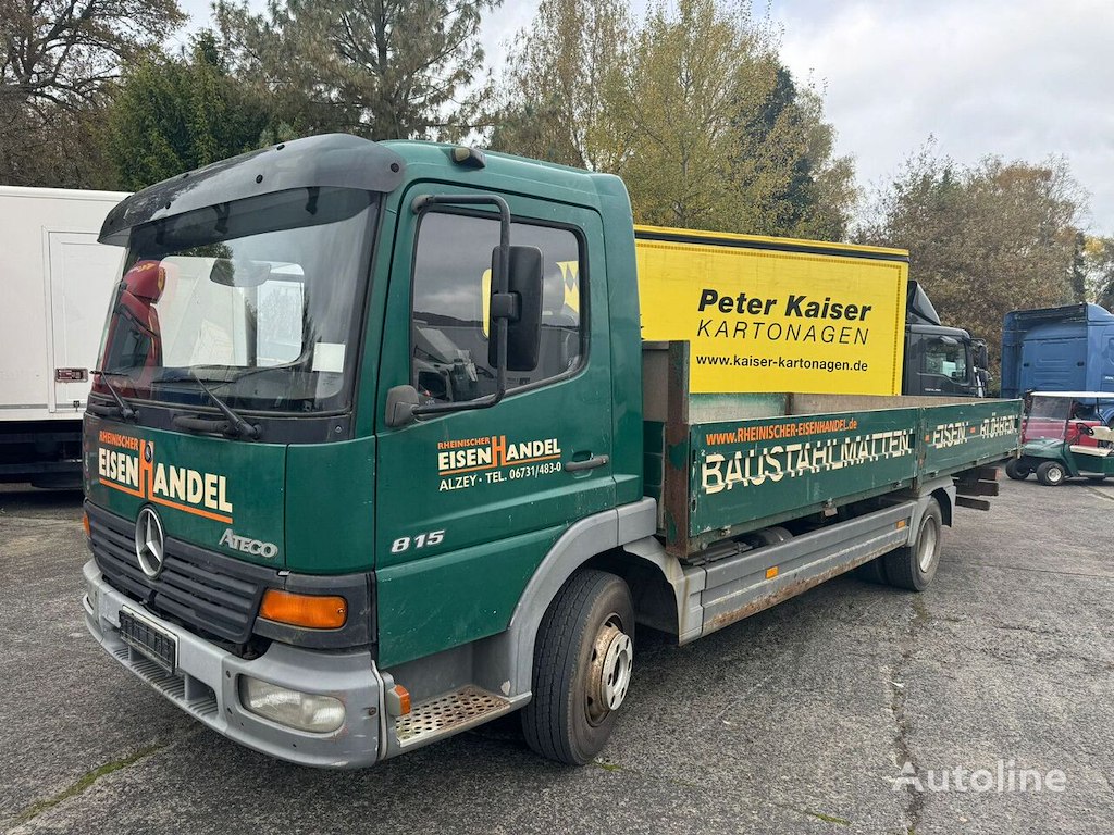 Mercedes-Benz 815 kamion s ravnom platformom