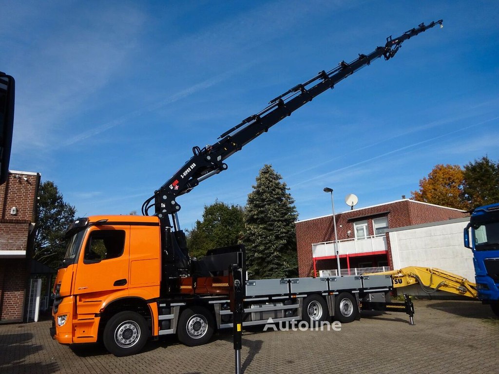 Novi Mercedes-Benz 3751 Arocs Pritsche + HIAB 858 + JIB 8x2 kamion s ravnom platformom