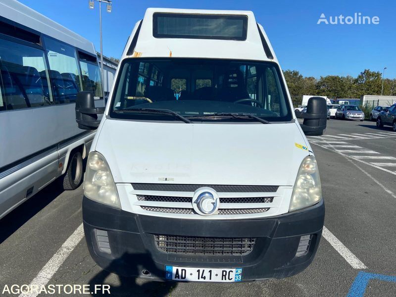 Prodaje se IVECO DAILY putnički minibus na aukciji