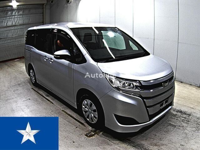 Toyota NOAH minivan