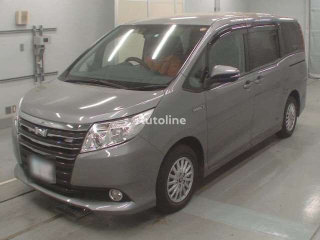 Toyota NOAH minivan