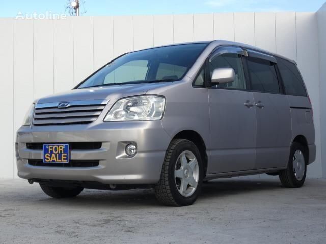 Toyota NOAH minivan