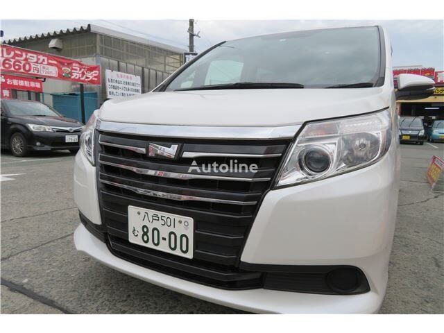 Toyota NOAH minivan