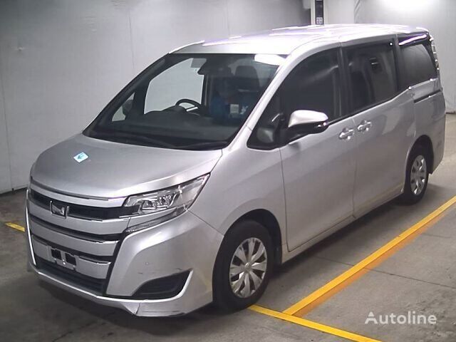 Toyota NOAH minivan