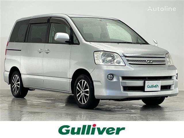 Toyota NOAH minivan