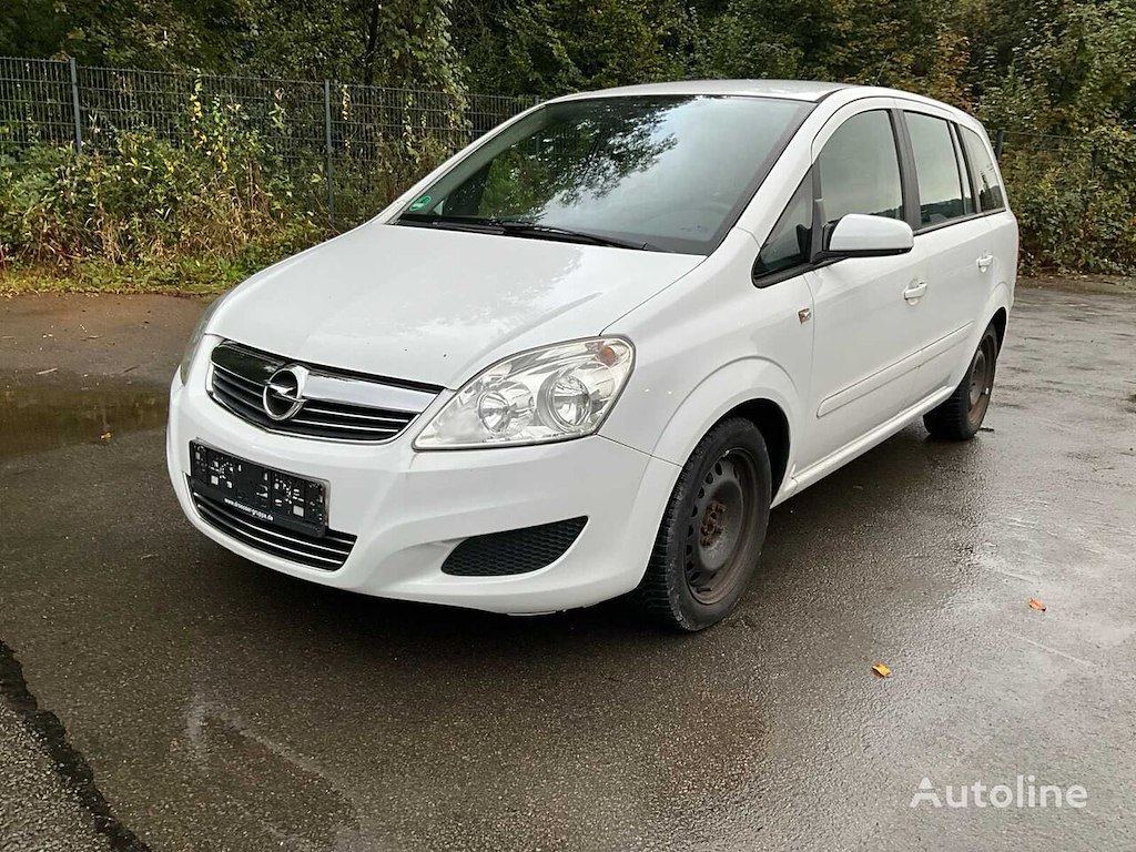 Prodaje se Opel Zafira minivan na aukciji