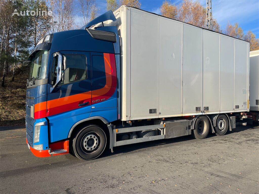 Prodaje se Volvo FH4 540 Dual clutch kamion furgon na aukciji