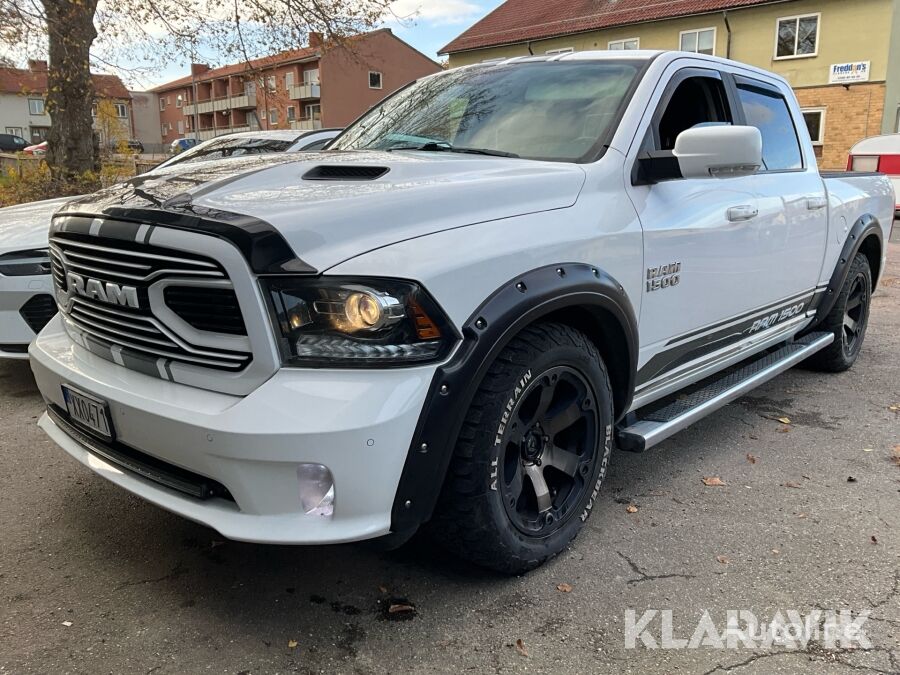 Prodaje se Dodge Ram 1 pikap na aukciji