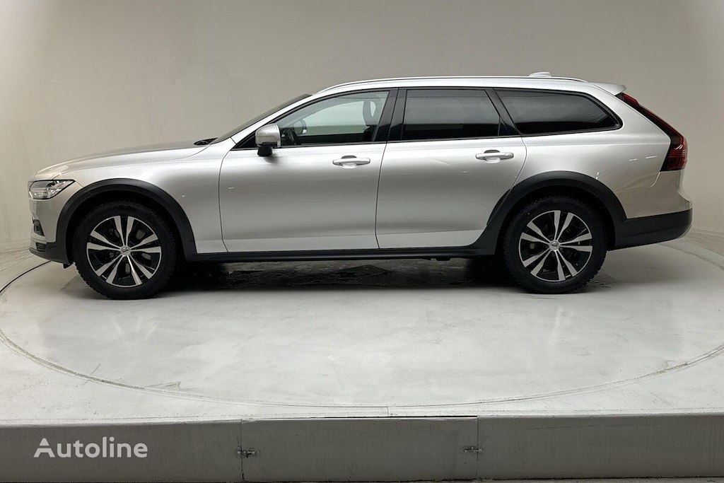 Prodaje se Volvo V90 Cross Country karavan na aukciji