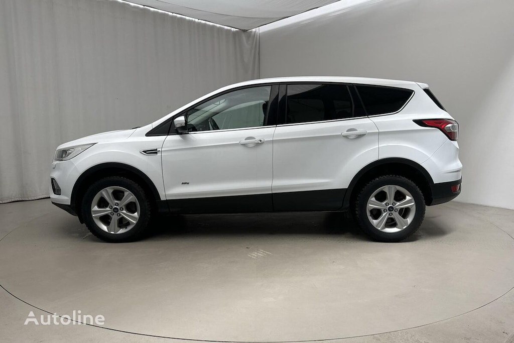 Prodaje se Ford Kuga krosover na aukciji