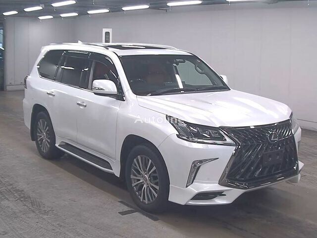 Lexus LX terenac