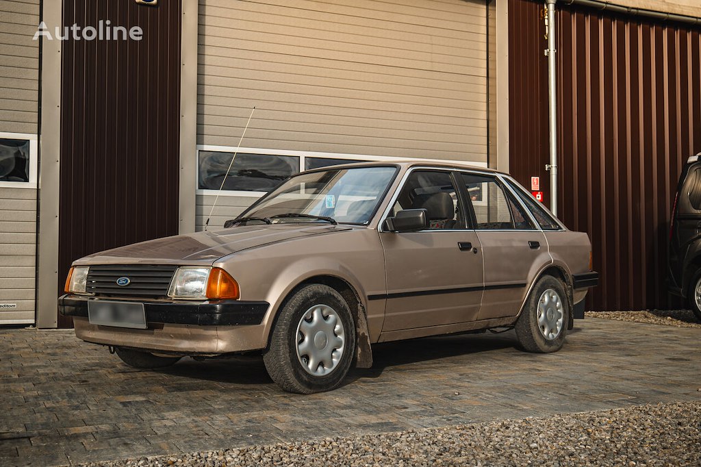 Ford ESCORT 1.1 1983r. sedan