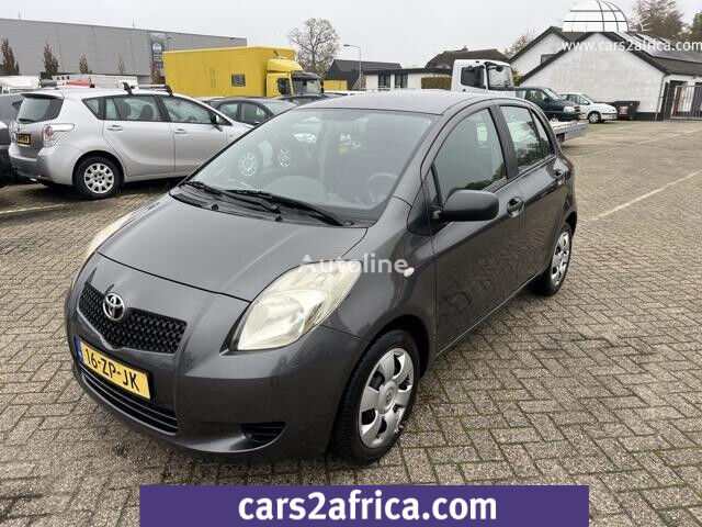 Toyota Yaris 1.3 VVTi Terra hečbek