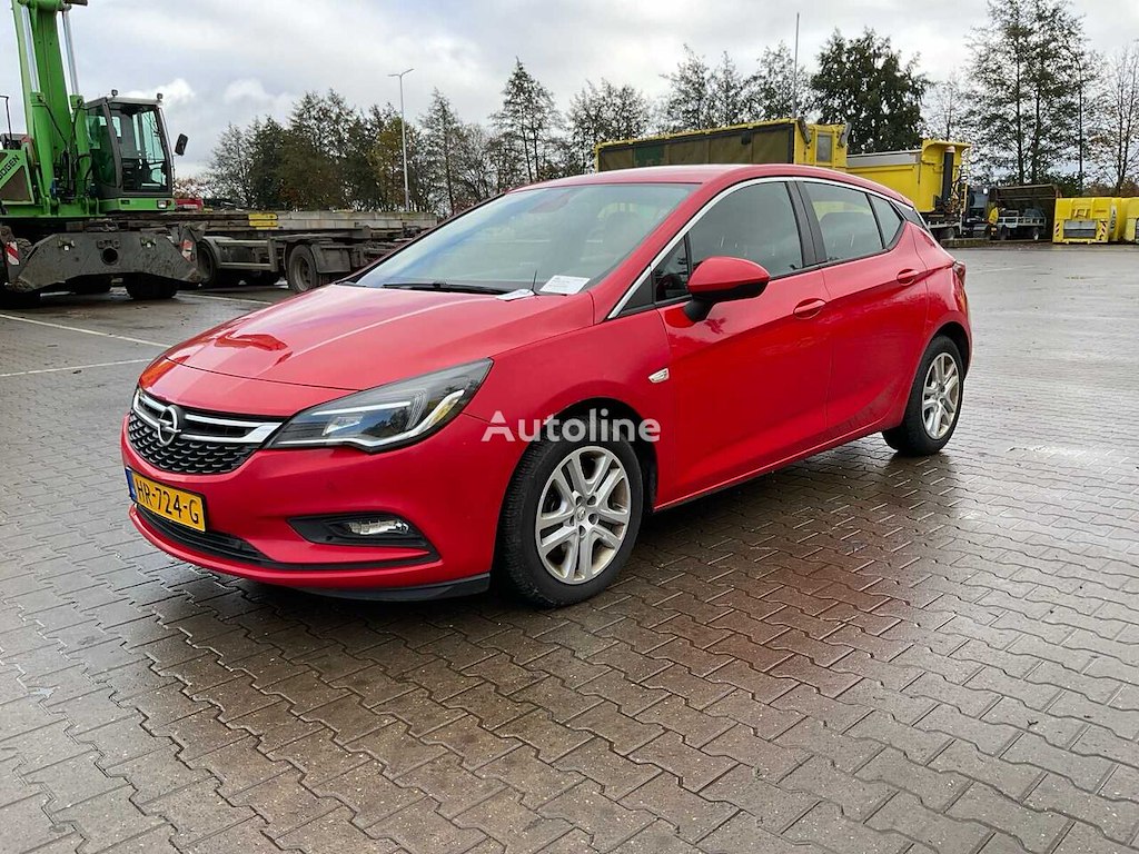 Prodaje se Opel Astra CDTI hečbek na aukciji