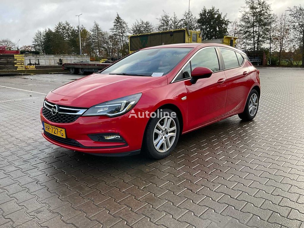 Prodaje se Opel Astra CDTI hečbek na aukciji