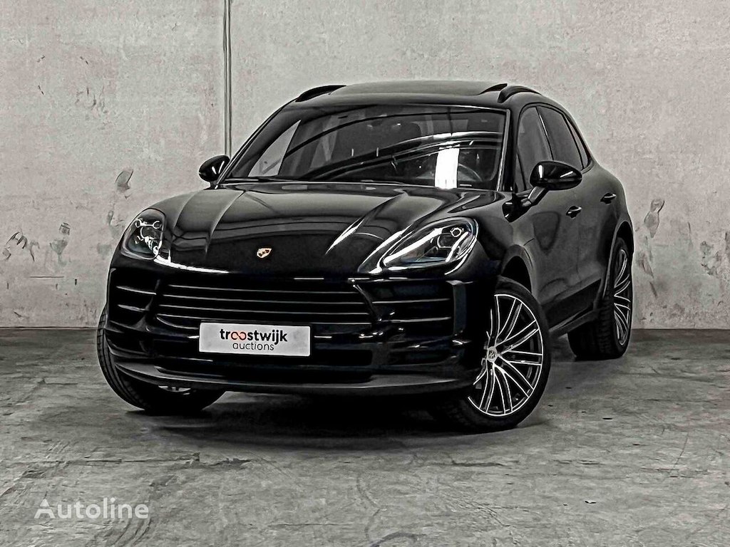 Prodaje se Porsche Macan krosover na aukciji