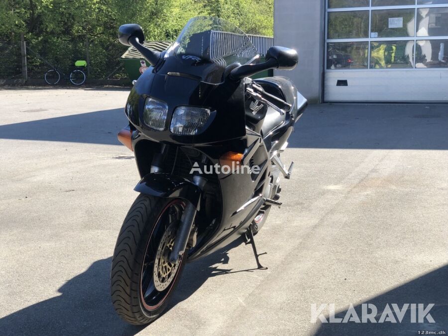 Prodaje se Honda VFR 750 motocikl na aukciji