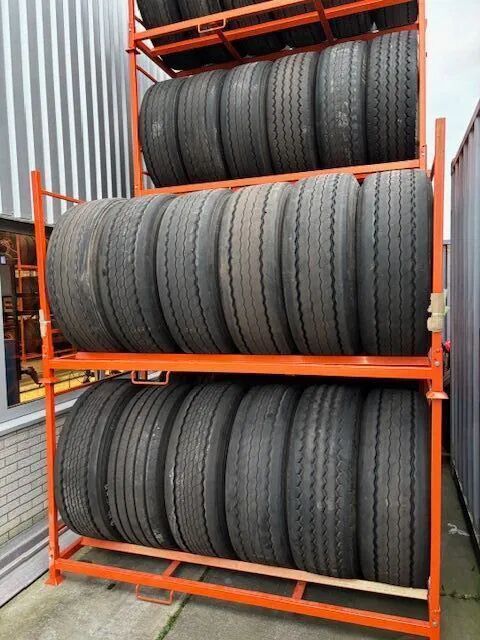 Bridgestone Diversen A Kwaliteit used ! Loading containers all over the worl guma za kamione