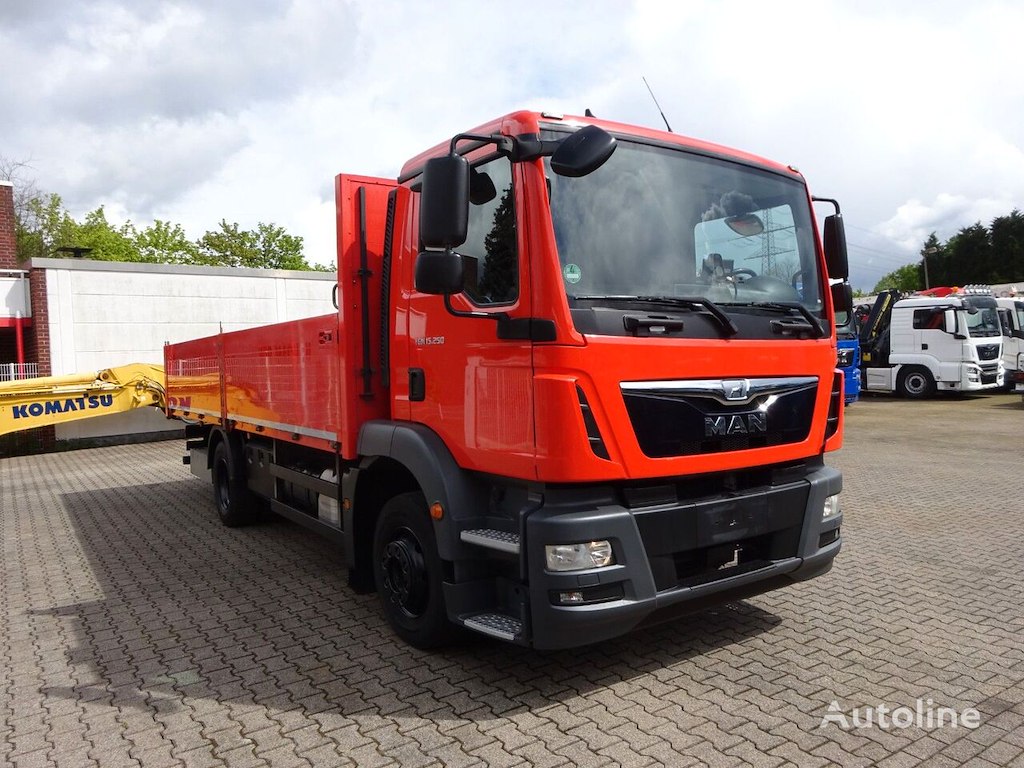 MAN 15.250 TGM Pritsche 4x2 kamion s ravnom platformom