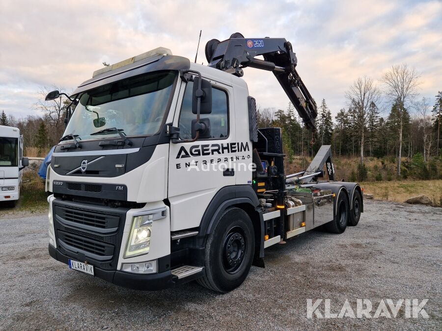 Prodaje se Volvo FM460 rol kiper sa kukom na aukciji