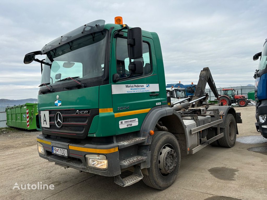 Prodaje se Mercedes-Benz AXOR 1824 K rol kiper sa kukom na aukciji