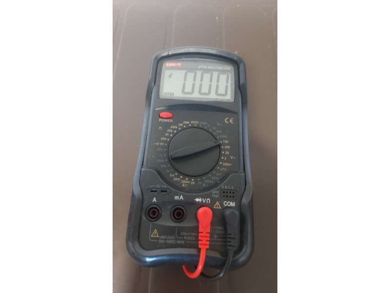 UNI-T UT-52 Multimeter