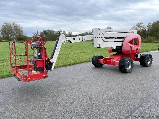 Artikulisan teleskopski bum lift
JLG 510 AJ