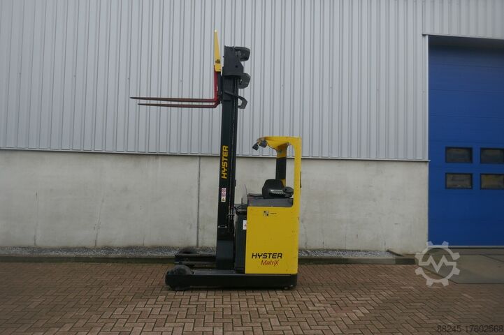 VS-21331 Tripek dohvat kamion Hister 8500mm bočni pomak 1600kg
HYSTER R1.6H