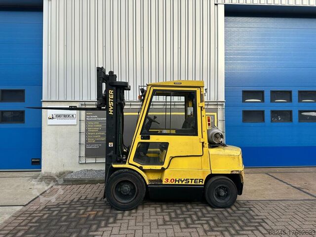 VS-21446 LPG Triplex viljuškar Hister H3.00KSM rasipač viljuškara
HYSTER H3.00XM