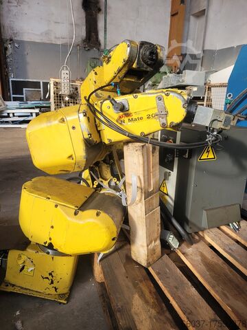 3 komada industrijskih robota
Fanuc Ltd LR Mate 200iB 3L