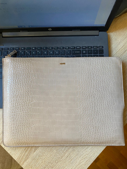 Mango laptop case 15"