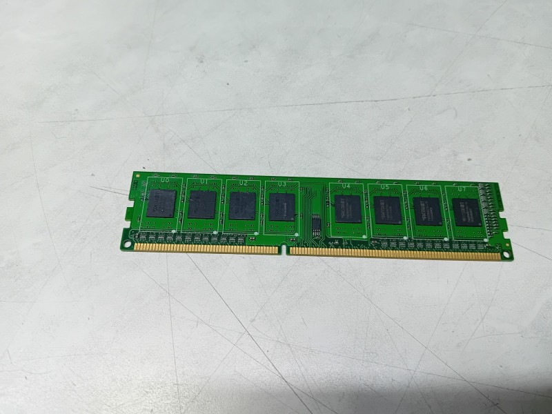 ddr3 2gb 1333mhz patriot ispravna