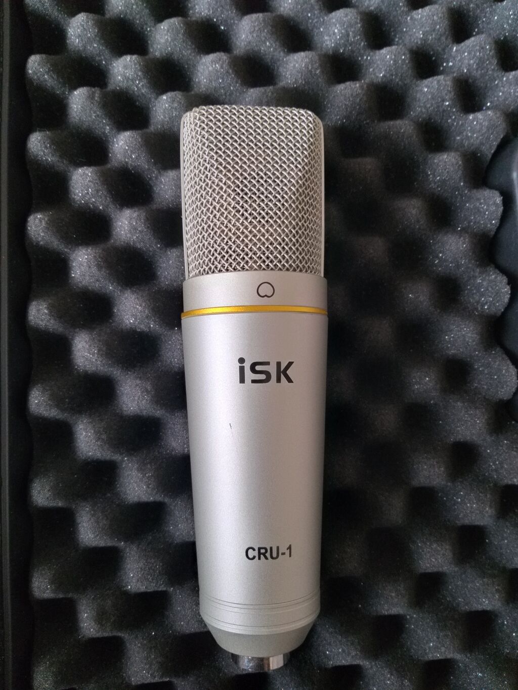 ISK CRU 1 studijski usb mikrofon, slabo korišćen. Prodajem jer sam