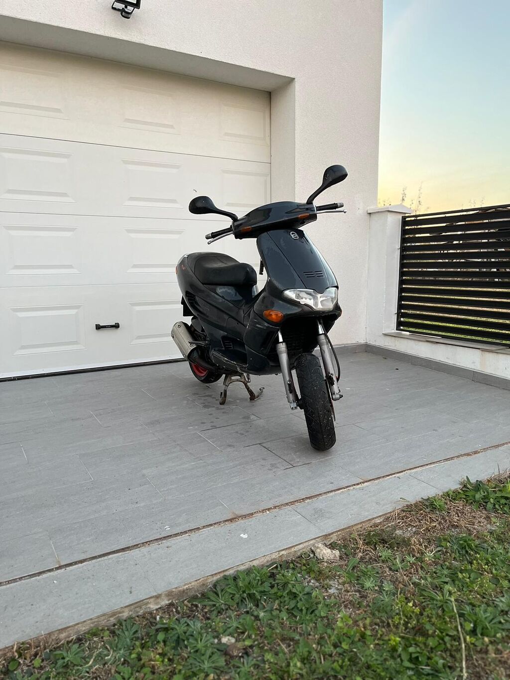 Gilera Runner 125cc dvotaktna, skuter sa malo ulaganja, mašina u