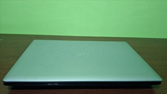 Acer Aspire 5741G, i3, 4GB RAM, 300GB HDD, AMD RAD