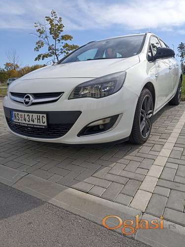 PRODAJEM OPEL ASTRU J SPORT TOURER