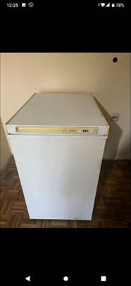 Prodajem gorenje zamrzivac 124L model FH9141W