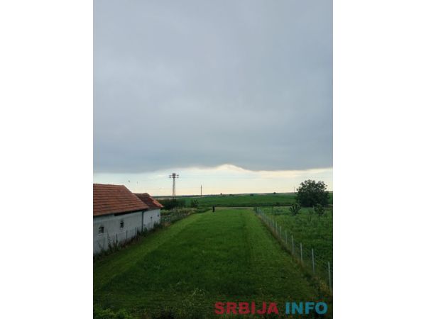 Prodajem kucu u Šuljmu-Sremska Mitrovica