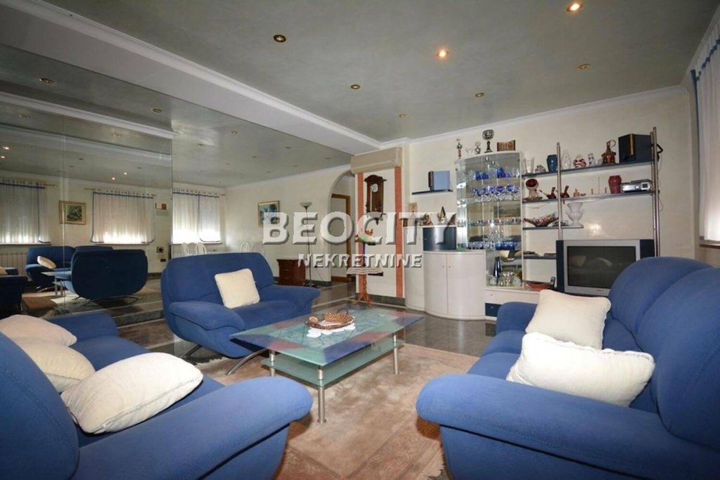 Čukarica, Sremčica, , 11.0, 300m2, 330000EUR