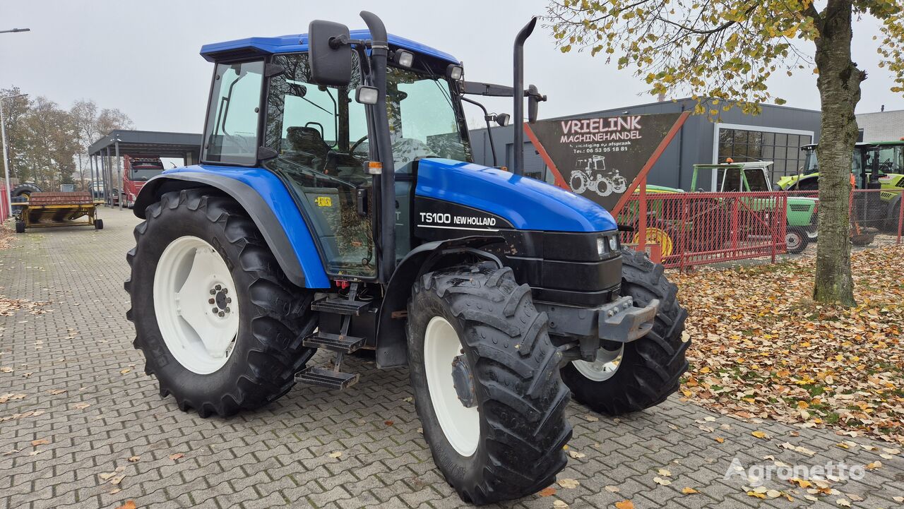 New Holland TS100 traktor točkaš