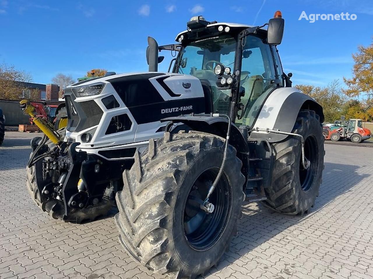 Deutz-Fahr 6215 Agrotron TTV traktor točkaš