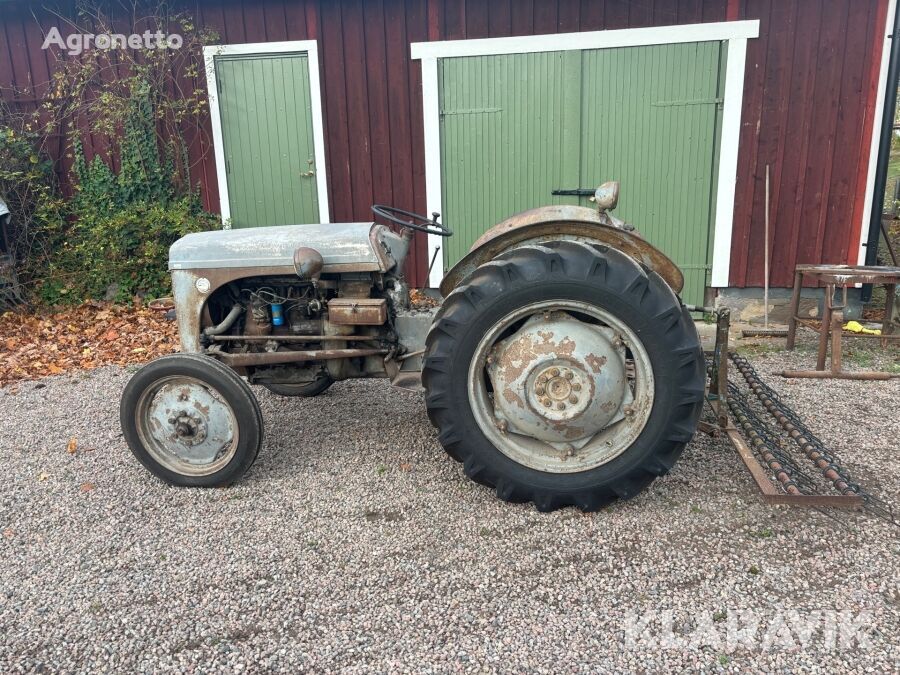 Prodaje se Massey Ferguson Grålle traktor točkaš na aukciji