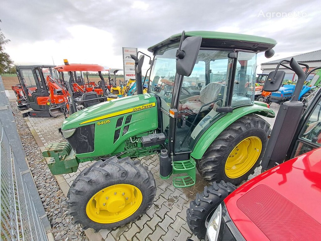 Prodaje se John Deere 5405 4X4 traktor točkaš na aukciji