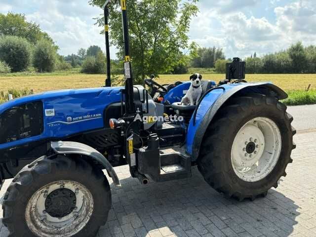 Prodaje se New Holland mini traktor na aukciji