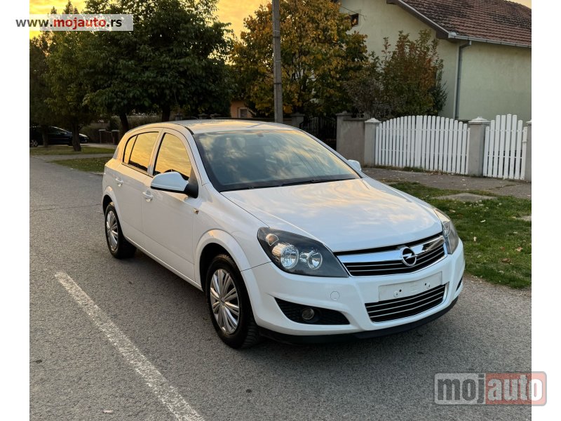 Opel Astra 1.4 TOP STANJE