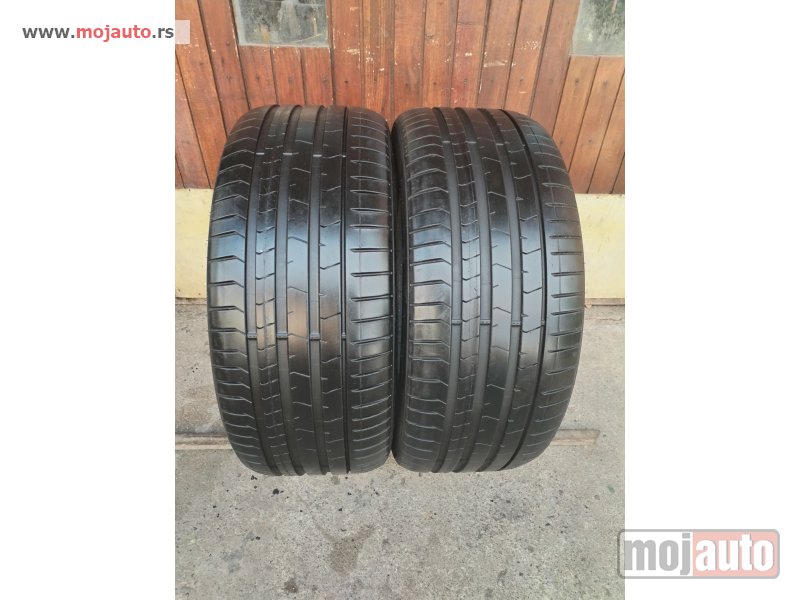 2761. Gume PIRELLI 22-ke, LETNJE 275/35, Šara 5,8 mm, DOT 4619