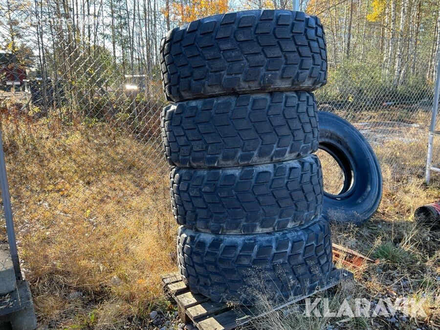 Prodaje se Michelin X gumu za traktore na aukciji