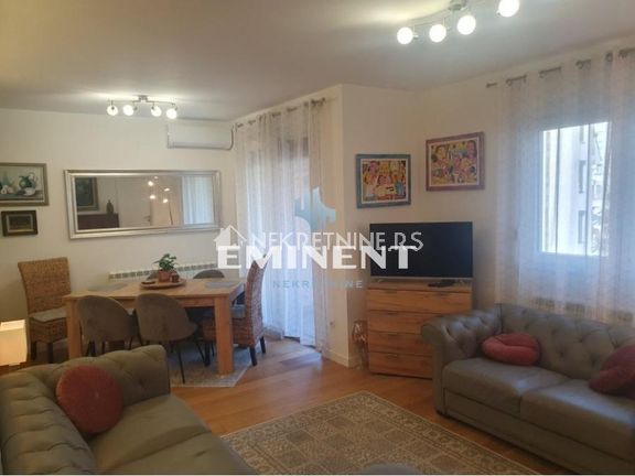 Vračar, Crveni krst, Metohijska, 5.0, 91m2, 1700 EUR