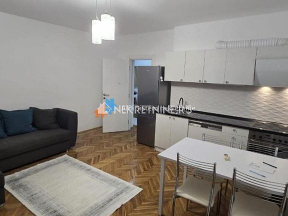 Zvezdara, Đeram pijaca, 2.5 stan, 50m2, 748 EUR, ID 51112